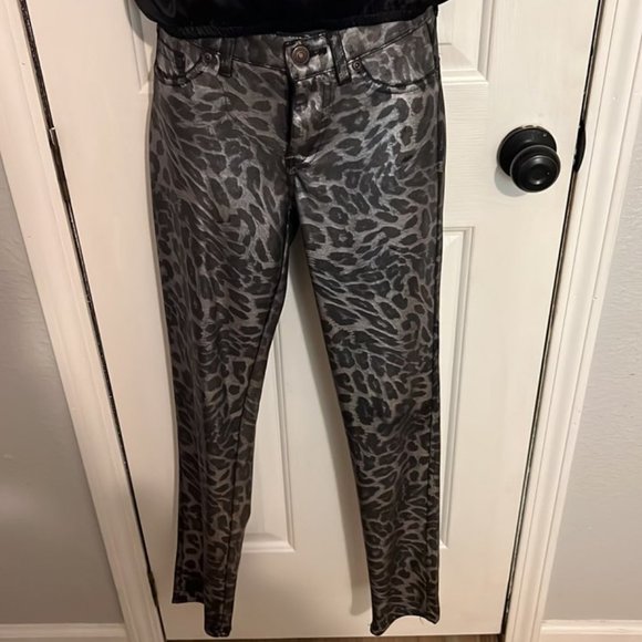 Cielo | Pants & Jumpsuits | Leopard Print Pants And Black Top | Poshmark